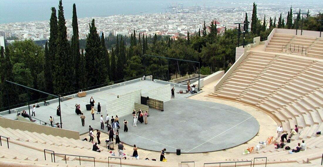 Μαρινέλλα, Παπακωνσταντίνου, Χαρούλης και πολλές παραστάσεις – Γεμάτο ...