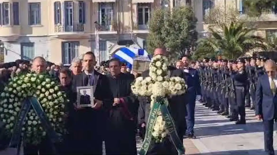 Γιώργος Λυγγερίδης: Θρήνος στην κηδεία, στη Θέρμη η ταφή του ...