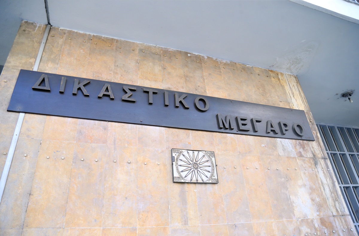 Θεσσαλονίκη: Ελεύθεροι οι έξι ανήλικοι που επιτέθηκαν σε συνομηλίκους ...