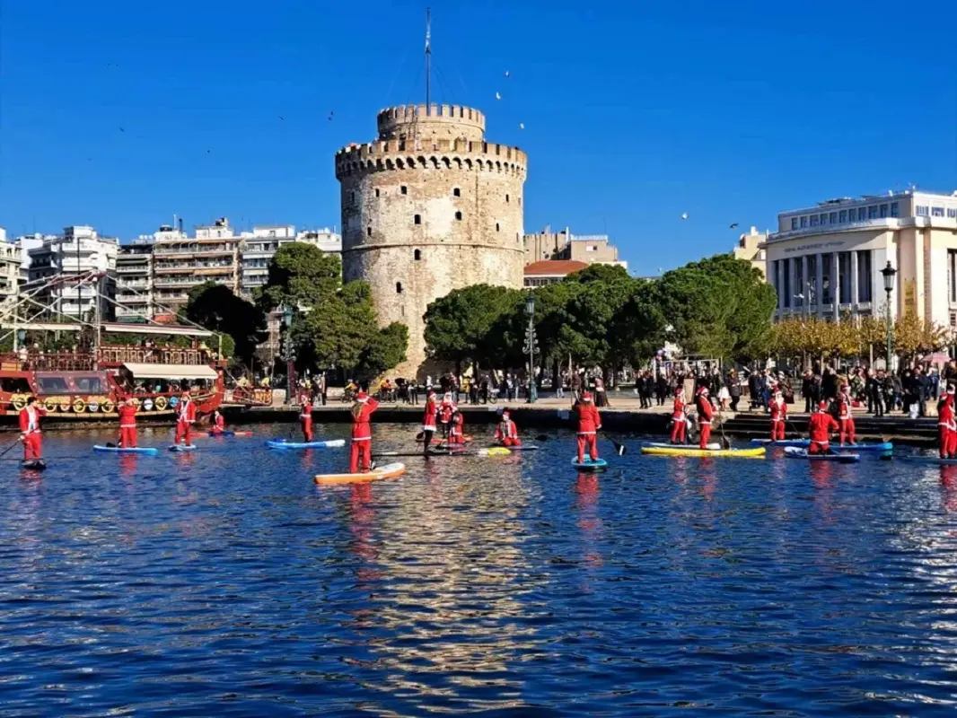 Θεσσαλονίκη: Ο Θερμαϊκός θα γεμίσει Άι Βασίληδες με Sup την Κυριακή ...