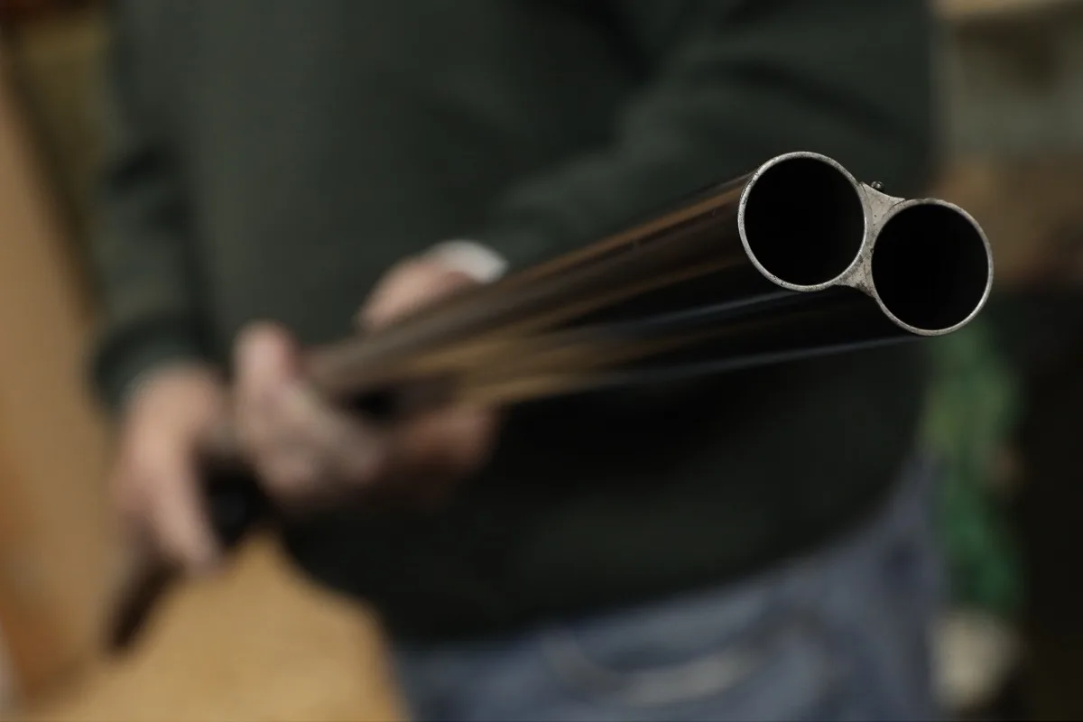 Σταυρούπολη: Ταυτοποιήθηκε ο άνδρας που βγήκε στον δρόμο με καραμπίνα ...